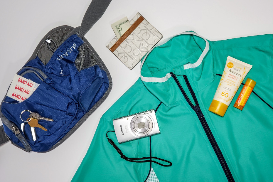 12 Must-Have Items for a Day Trip - Steph Purk